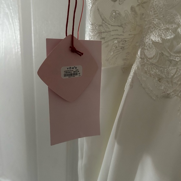 Dresses | Vowd Nwt Wedding Dress With Free Included Pearl Veil Nwt Purchased For 15 | Poshmark